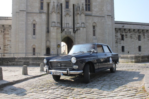 The French charm! – Peugeot 404
