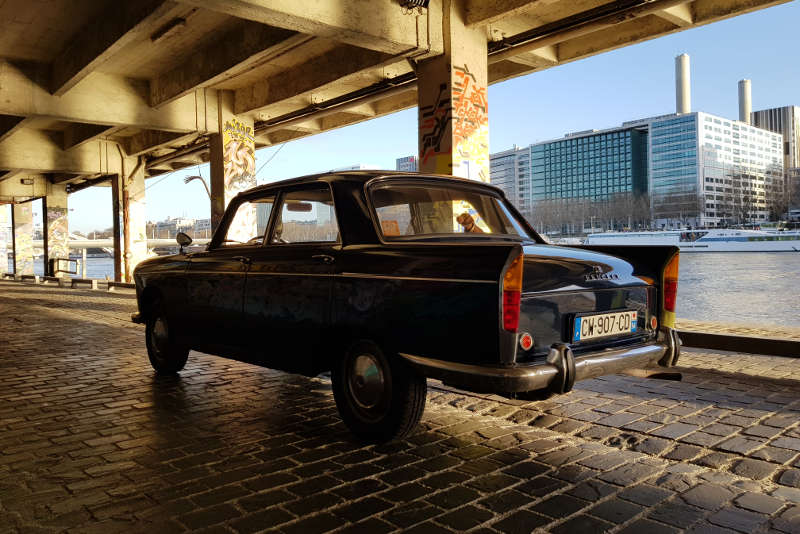 The French charm! – Peugeot 404