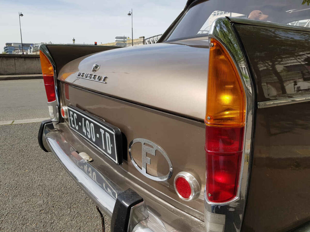 The French charm! – Peugeot 404